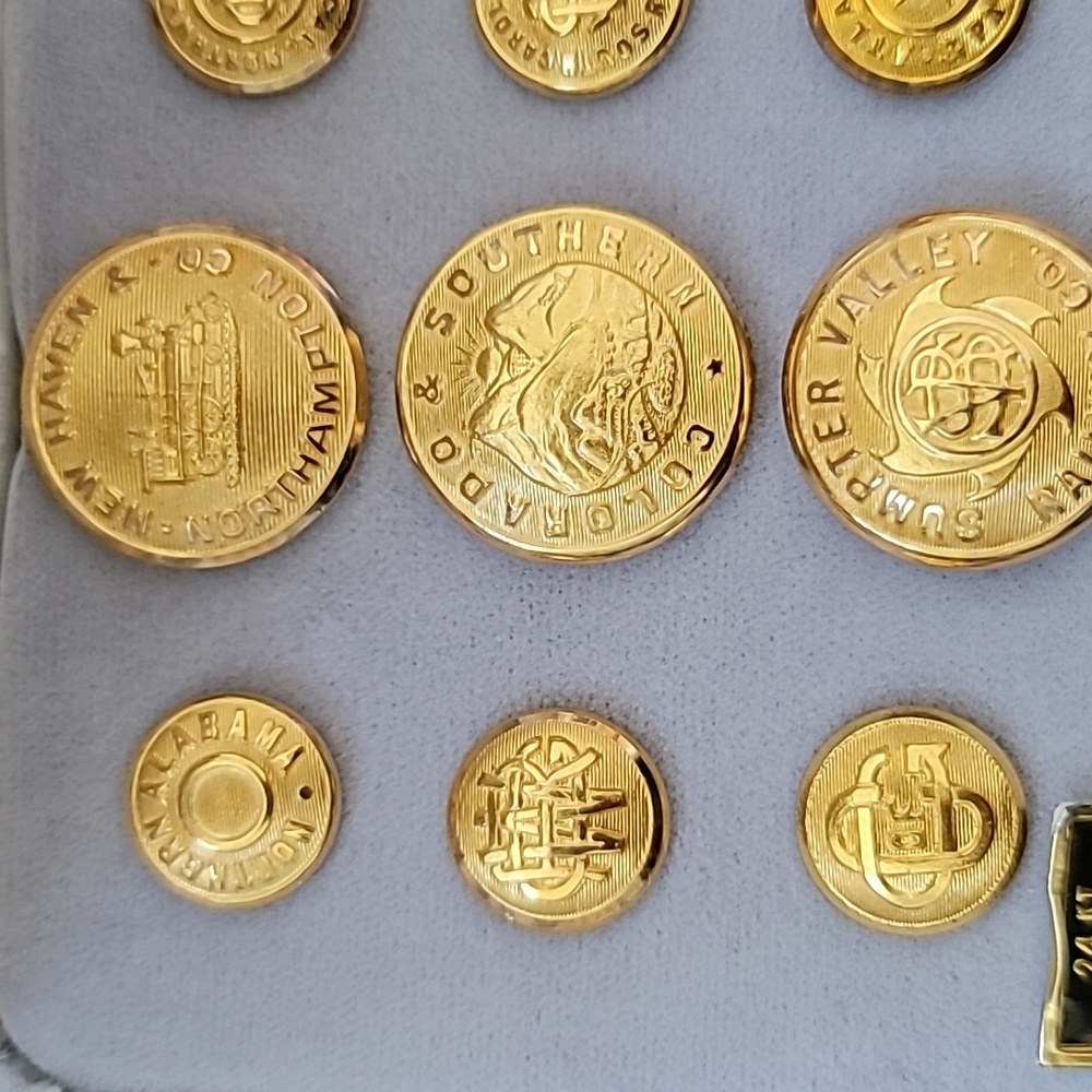 Waterbury Company Railway Button Set - Gem